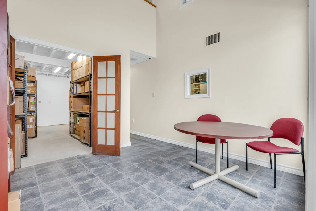 For Lease - Paradigm Commercial