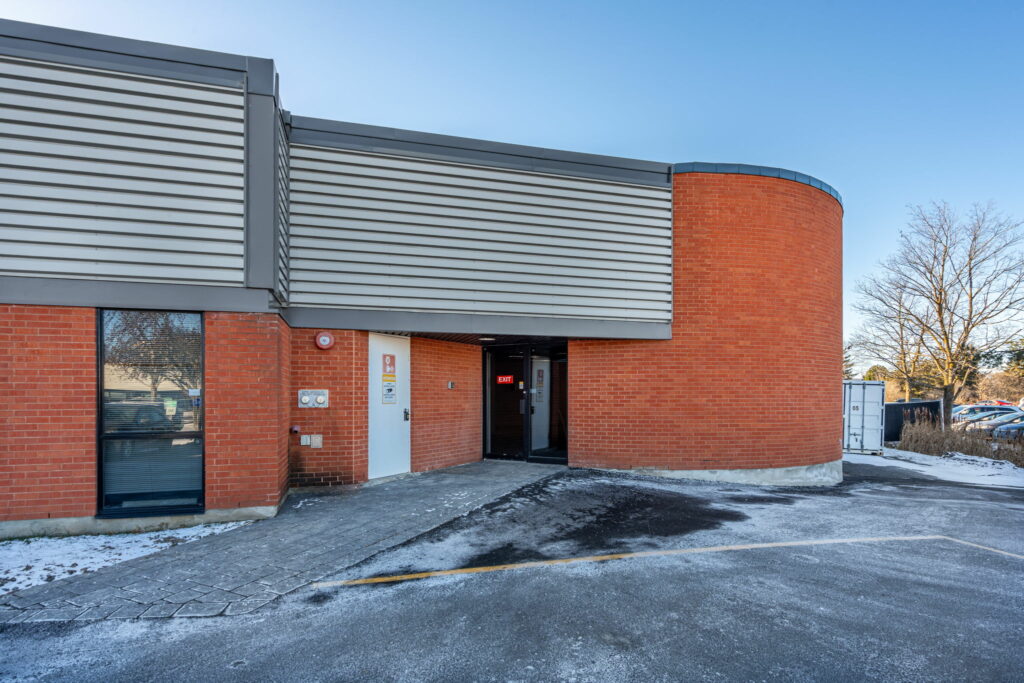 For Lease - Paradigm Commercial