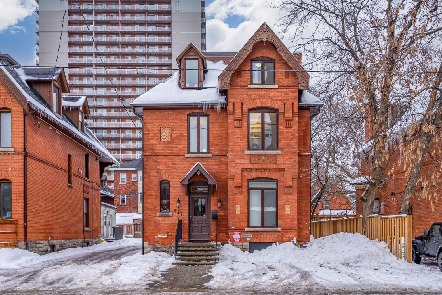 427 Gilmour - Paradigm Commercial